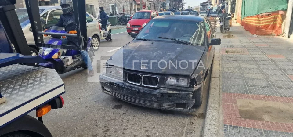Βόλος: Πάρκαρε παράνομα, έβγαλε τις πινακίδες και πήγε για τσίπουρα!
