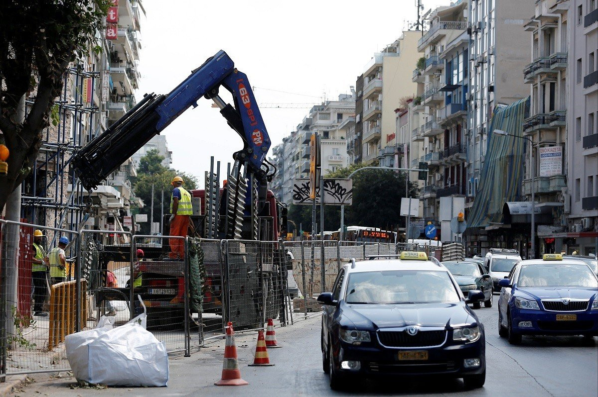 Θεσσαλονίκη: Κλείνει μία λωρίδα στην οδό Εγνατία λόγω μετρό!