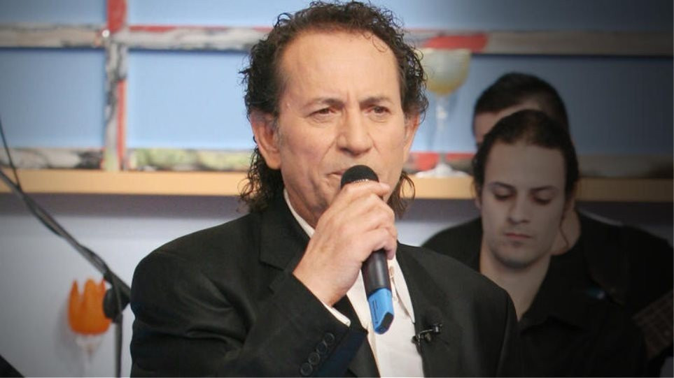 Ο Μάκης Χριστοδουλόπουλος αποκαλύπτει την ιστορία του τραγουδιού ...