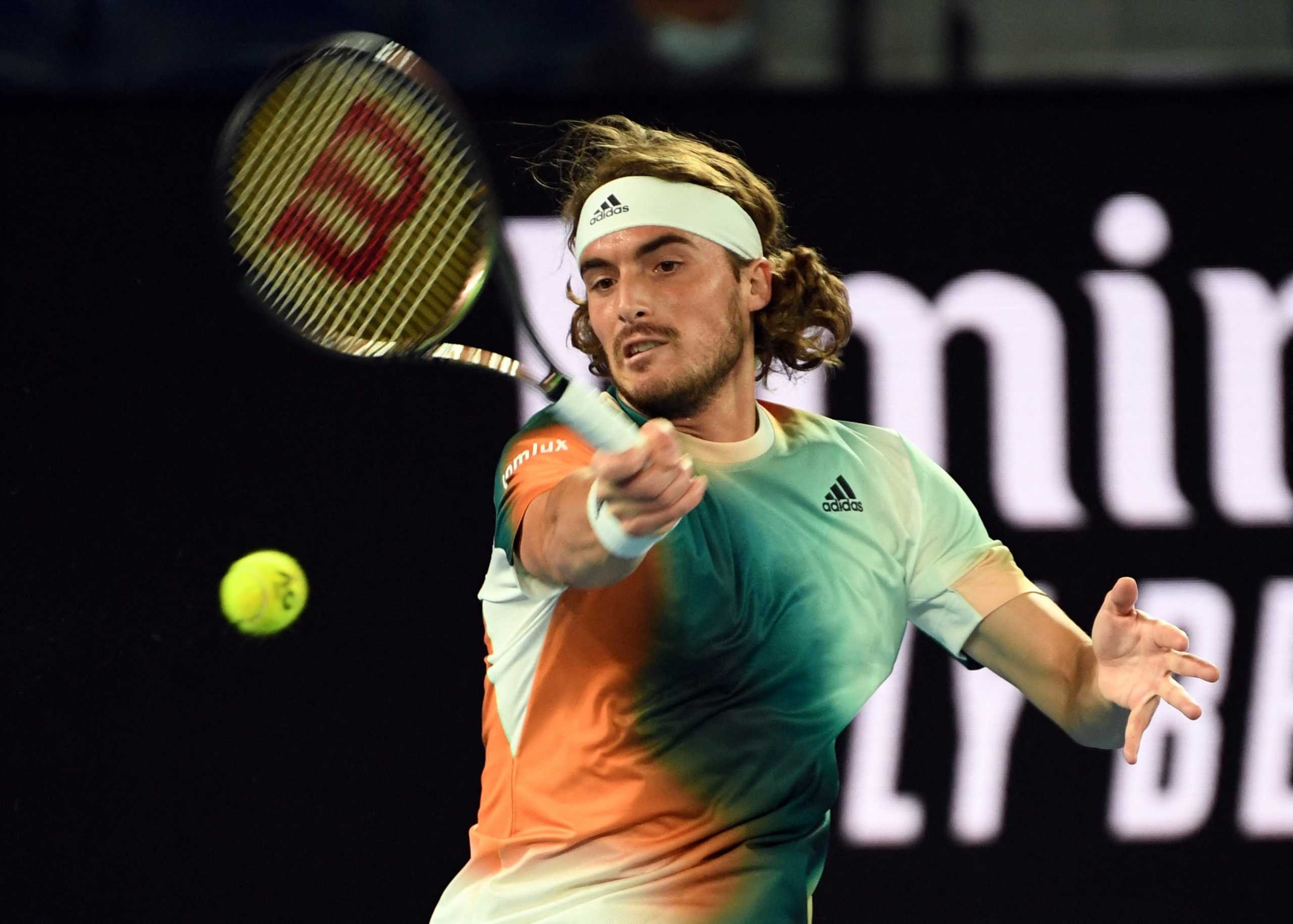 Εντυπωσιακό «μπάσιμο» του Τσιτσιπά στο Australian Open