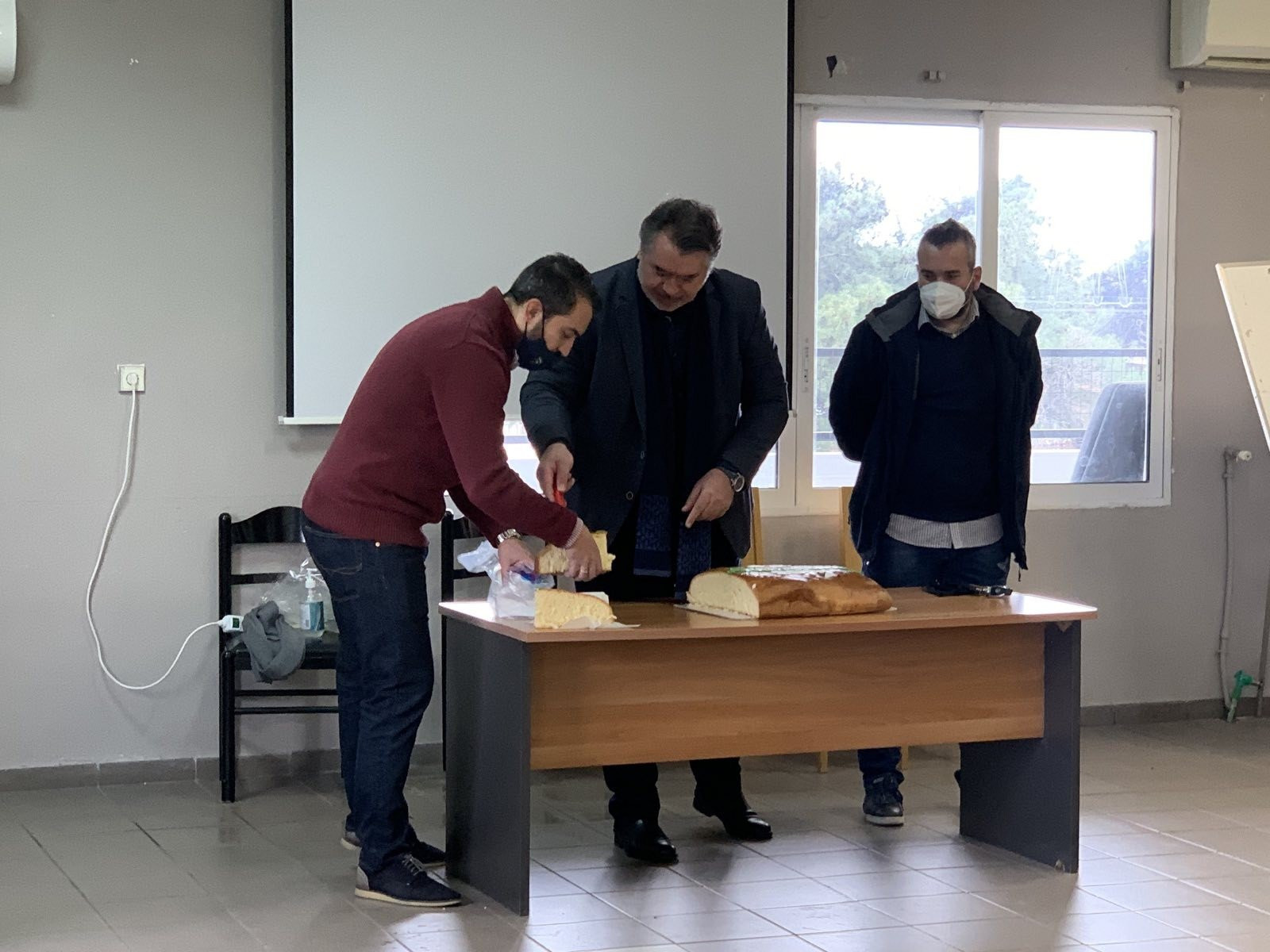 Έκοψε την πρωτοχρονιάτικη πίτα του ο Μακεδονικός (pics)