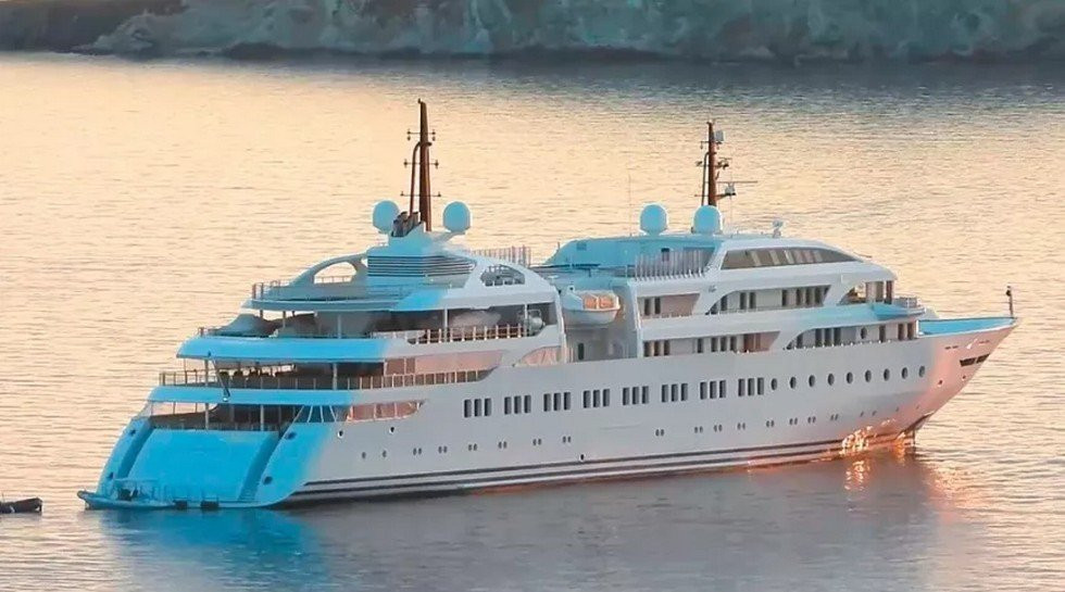 Τι θα απογίνουν τα γιοτ και τα πολυτελή ακίνητα των Ρώσων ολιγαρχών που ...