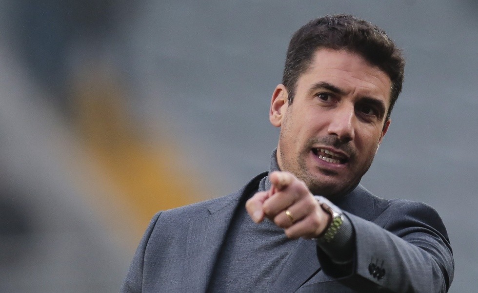 Κούνια για Βελάθκεθ: «Είναι προπονητής του... 1-0, δεν θα παίξει ...