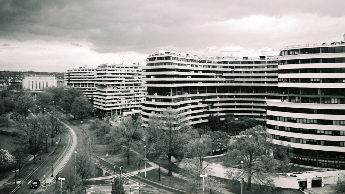 «Quatar-gate»: Γιατί όλα τα ιστορικά σκάνδαλα παίρνουν την κατάληξη -gate