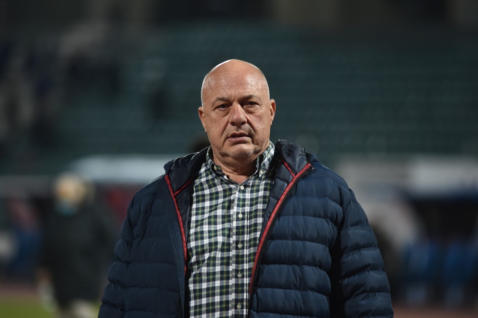 Μπέος: Δεν κατάλαβε ότι ήταν στον αέρα και ξεκίνησε τα «γαλλικά»!