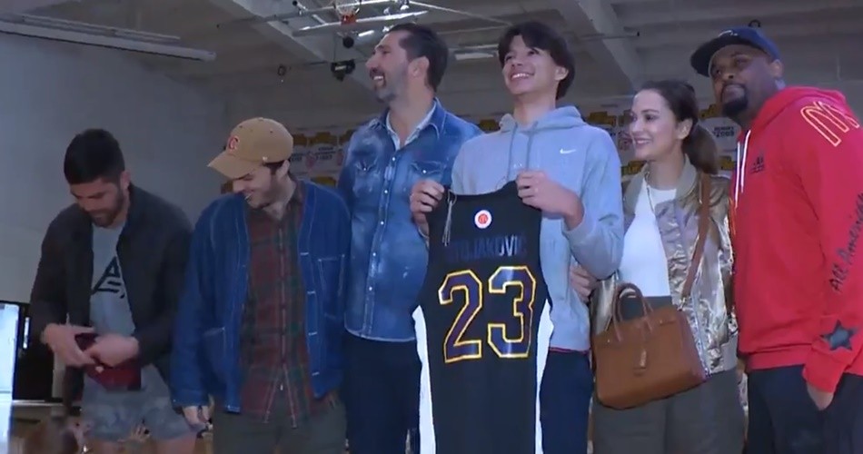 Ο Andrej Stojakovic, γιος του θρύλου Peja,θα εκπροσωπεί το Σακραμέντο ...