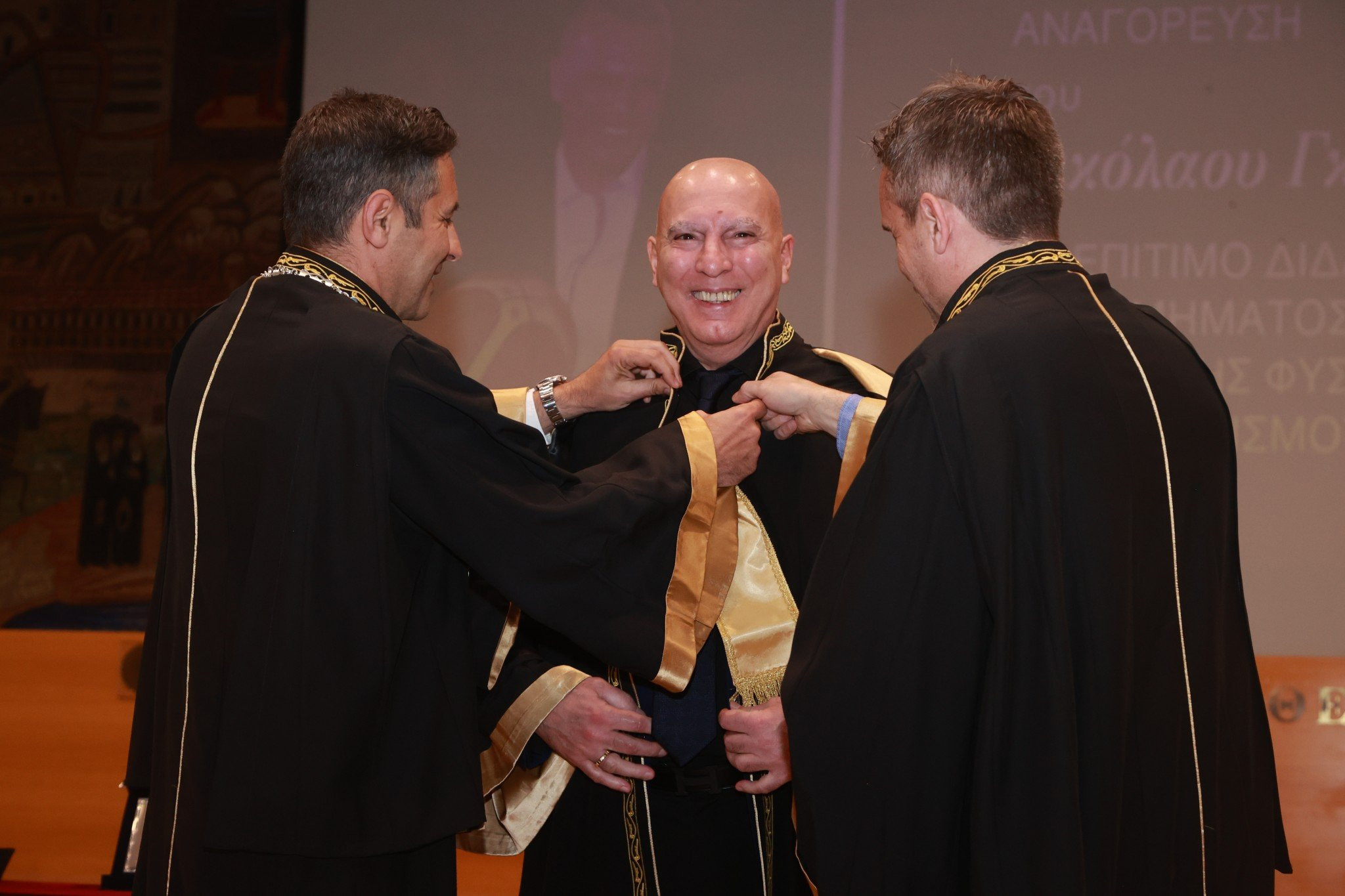 ΣΥΓΚΙΝΗΣΗ: Επίτιμος Διδάκτορας του ΤΕΦΑΑ στο ΑΠΘ ο Νίκος Γκάλης!