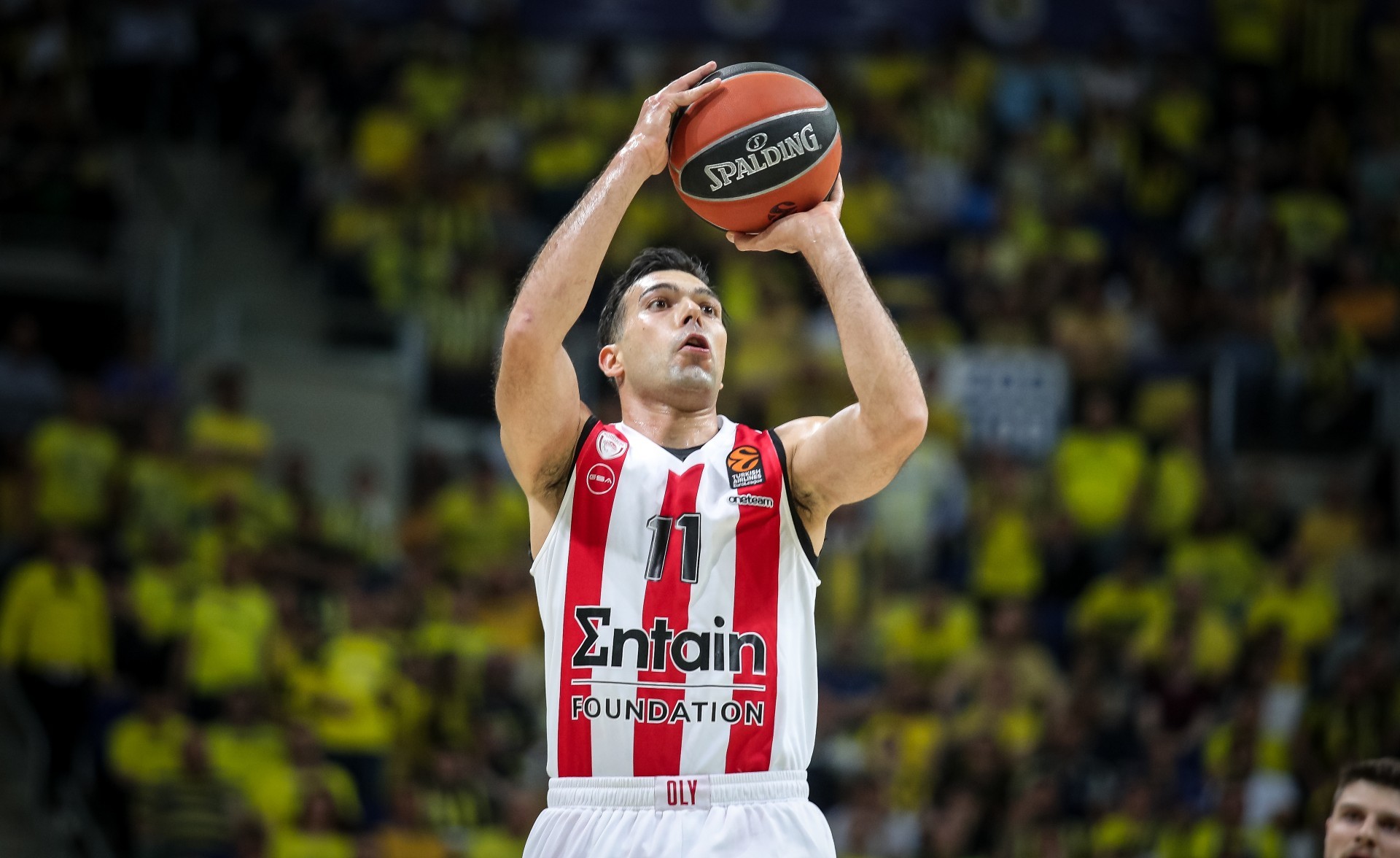 Με τρομερό Σλούκα ο Ολυμπιακός κέρδισε την Φενερ