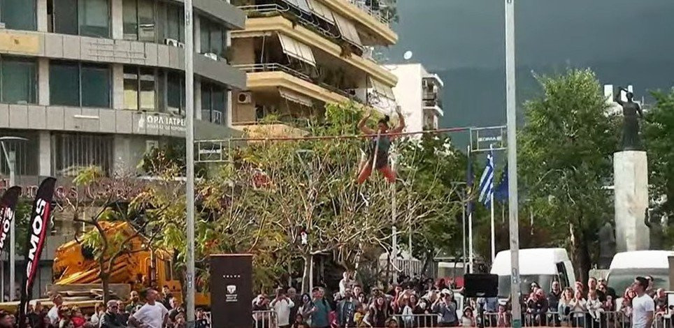 Kalamata Street Pole Vault: Δεύτερη η Πόλακ με 4,42μ., ατομικό ρεκόρ ...