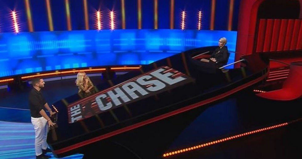 The Chase- Η «Γυναίκα με τα Μαύρα» δηλώνει φαν του Ηρακλή: «Έχεις ζάλη ...