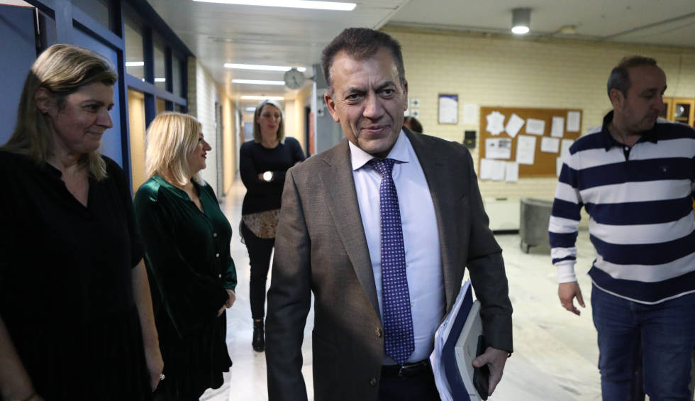 ΝΤΟΚΟΥΜΕΝΤΟ-ΔΙΚΗ ΣΤΟΝ ΣΚΑΙ: «Ο Βρούτσης μας είπε ότι δεν μπορεί να ...