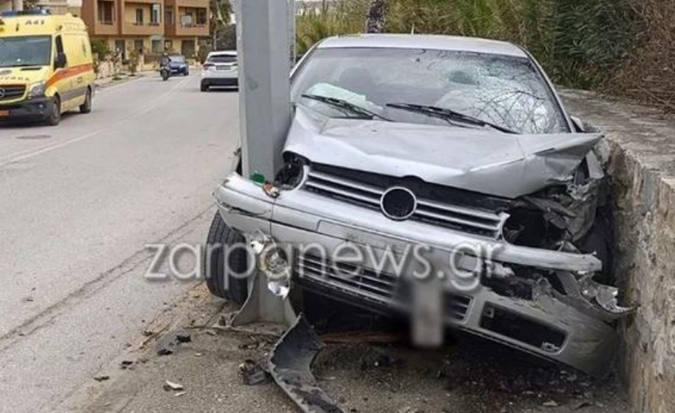 Τροχαίο-σοκ στα Χανιά: Αυτοκίνητο καρφώθηκε σε κολώνα στη Νέα Χώρα ...