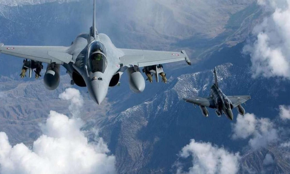Πώς τα Rafale «κλείδωσαν» τουρκικά μαχητικά στην Κρήτη από την Εύβοια ...