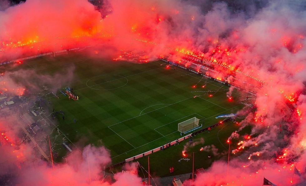 ΠΑΟΚ-Ολυμπιακός: Το αξέχαστο pyroshow και η πρώτη πρόκριση σε τελικό ...