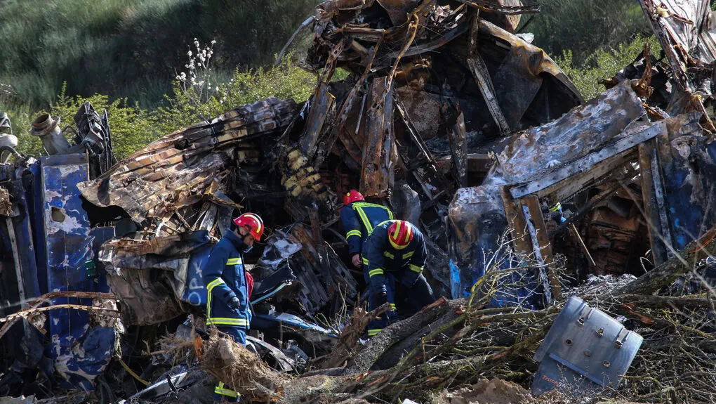 Τέμπη: Στον εφέτη ανακριτή το πόρισμα του ΕΜΠ - Πώς τα έλαια σιλικόνης ...