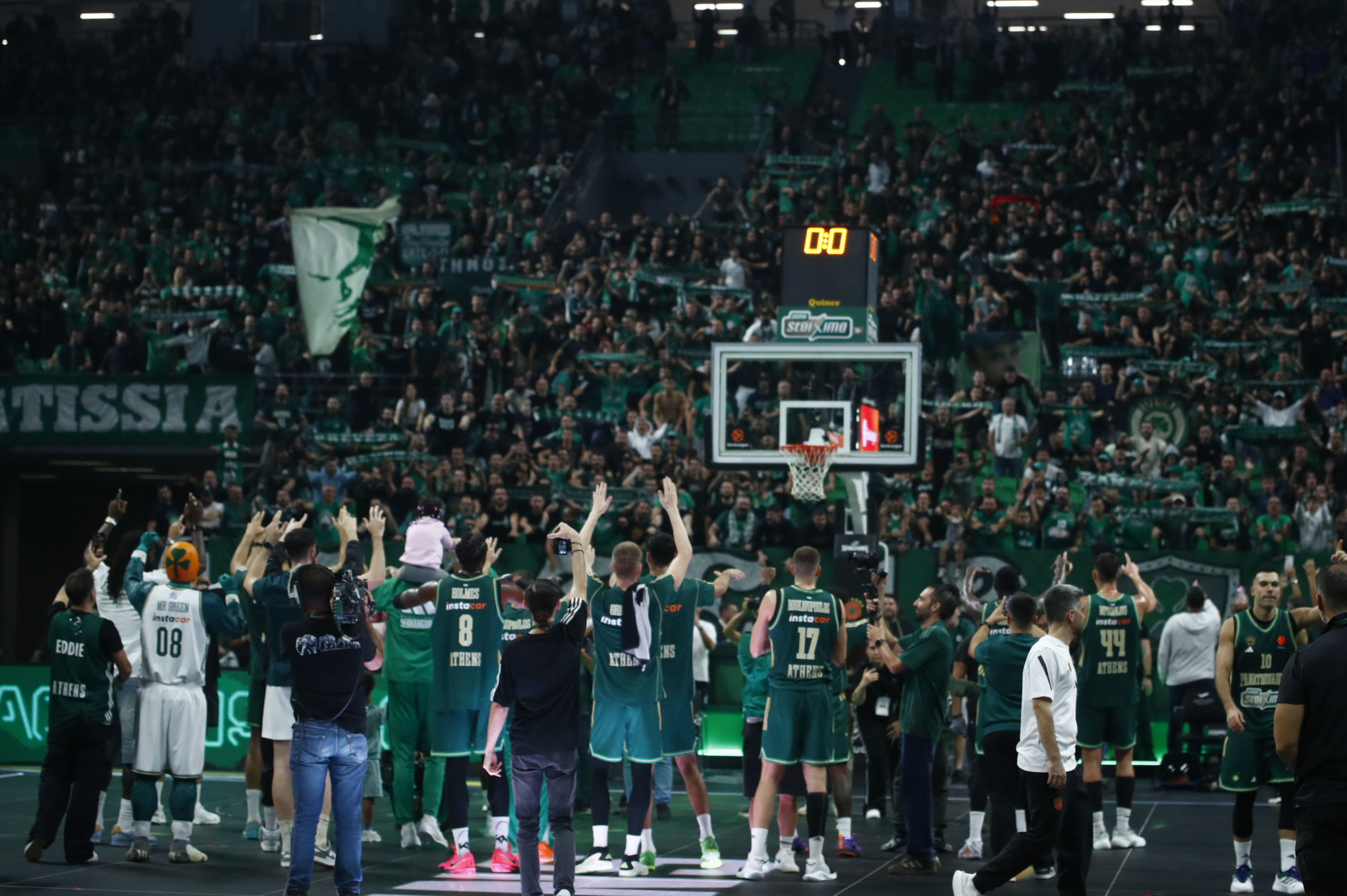 Παναθηναϊκός-Θ13: «Δυνατά με τα κασκόλ μας»